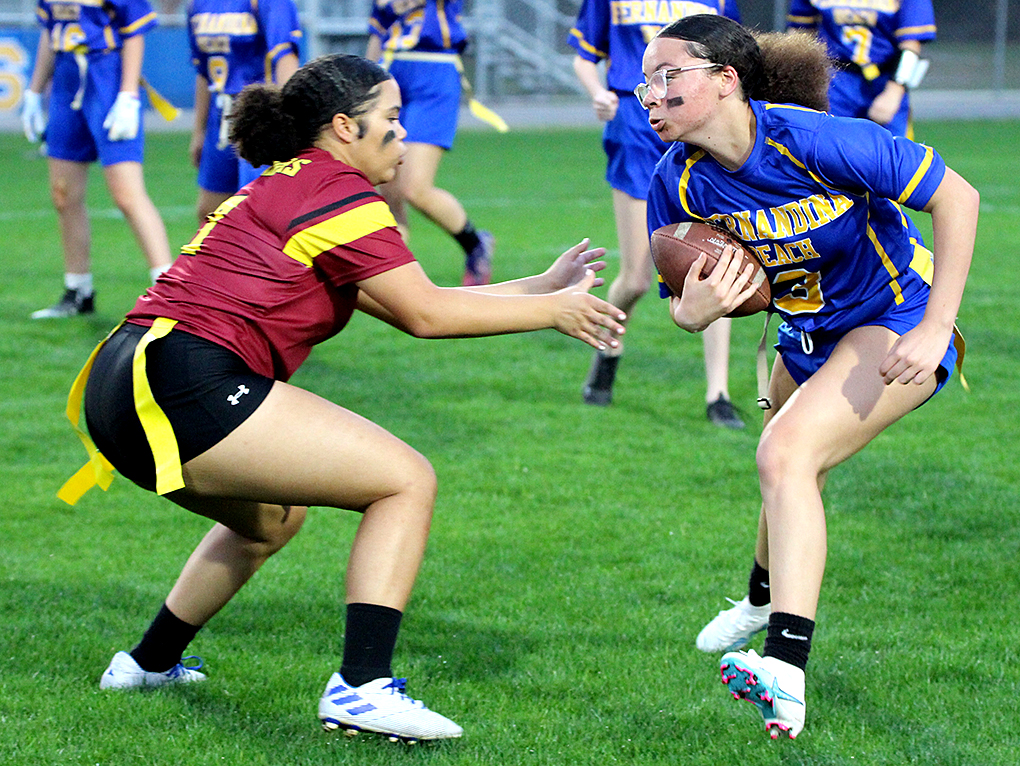 Girls flag football makes its FHSAA debut | News-Leader, Fernandina ...
